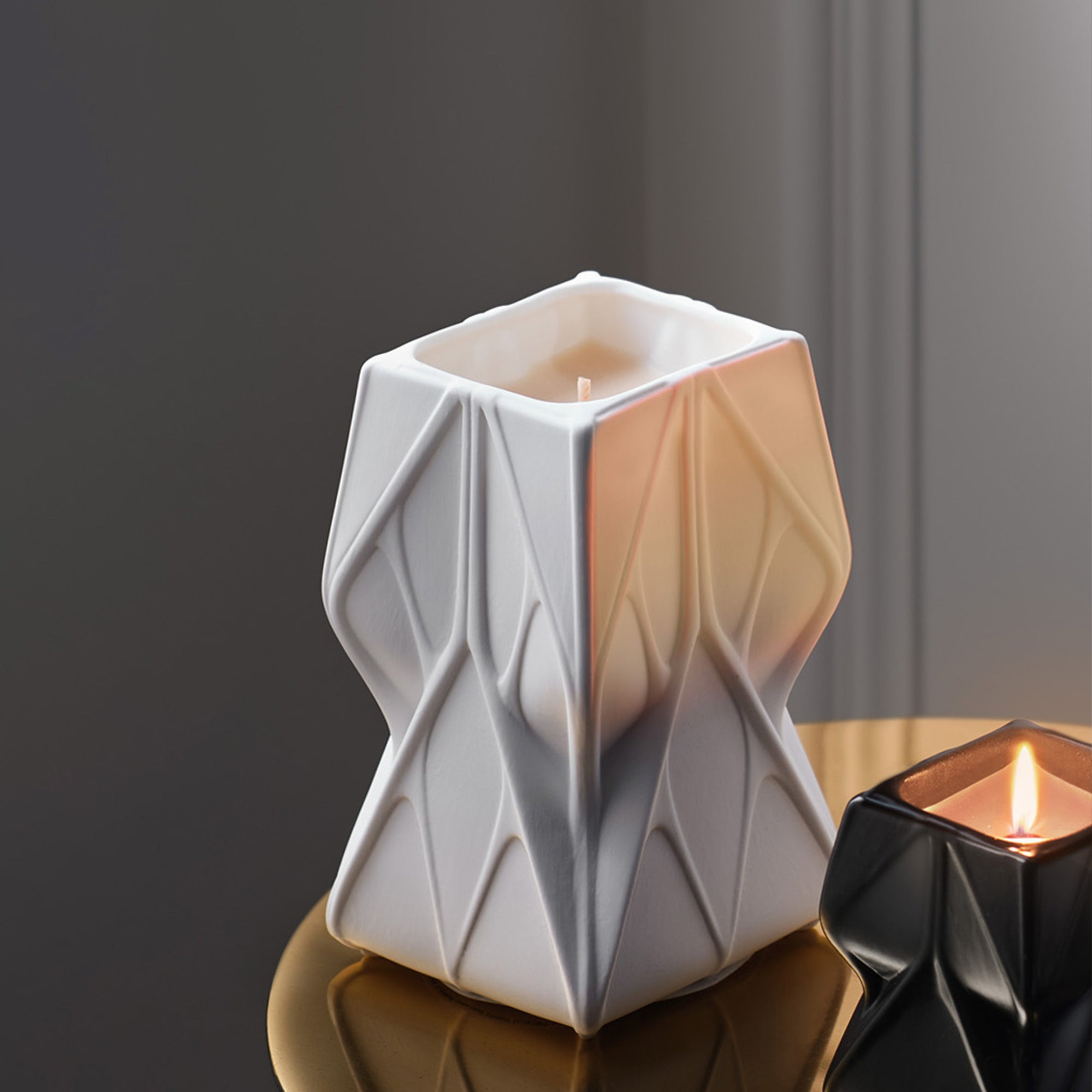 Zaha Hadid Design | Prime Scented Candle — 350 g